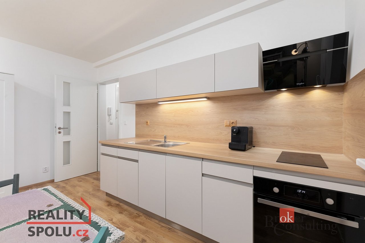 Nemovitost již není aktivní - Prodej, byty 1+kk, 34 m2, Ukrajinská